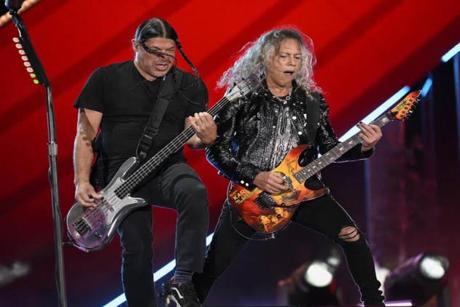 Las 5 bandas de metal más importantes de la historia › Heavy Mextal