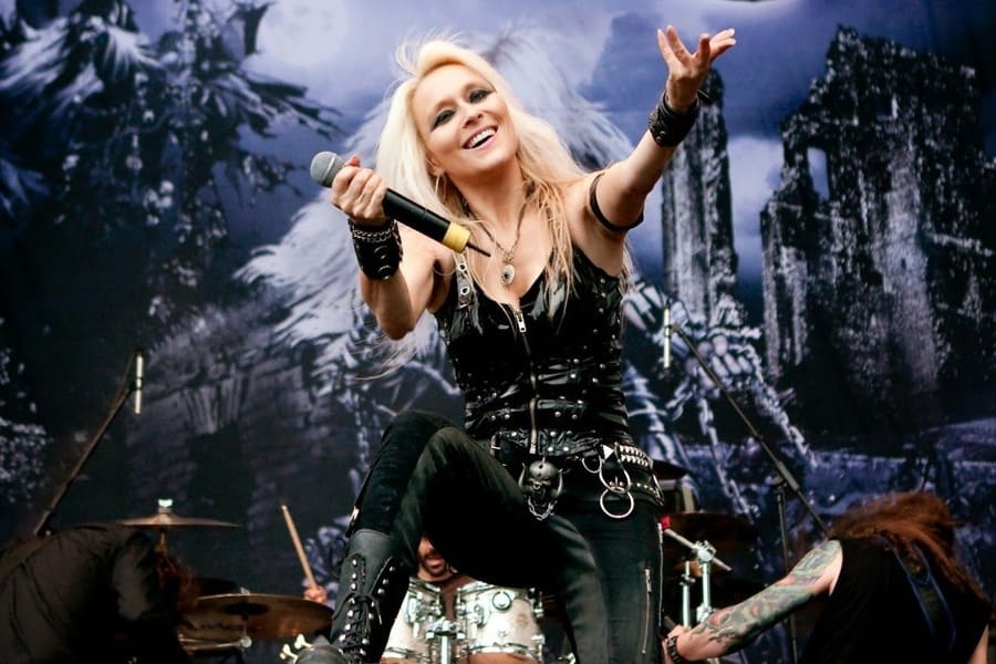 Las 5 mujeres más reconocidas del género musical del metal › Heavy Mextal