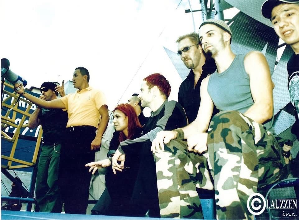 Conoce la historia de cuando Rammstein firmó autógrafos en el Mix Up de ...